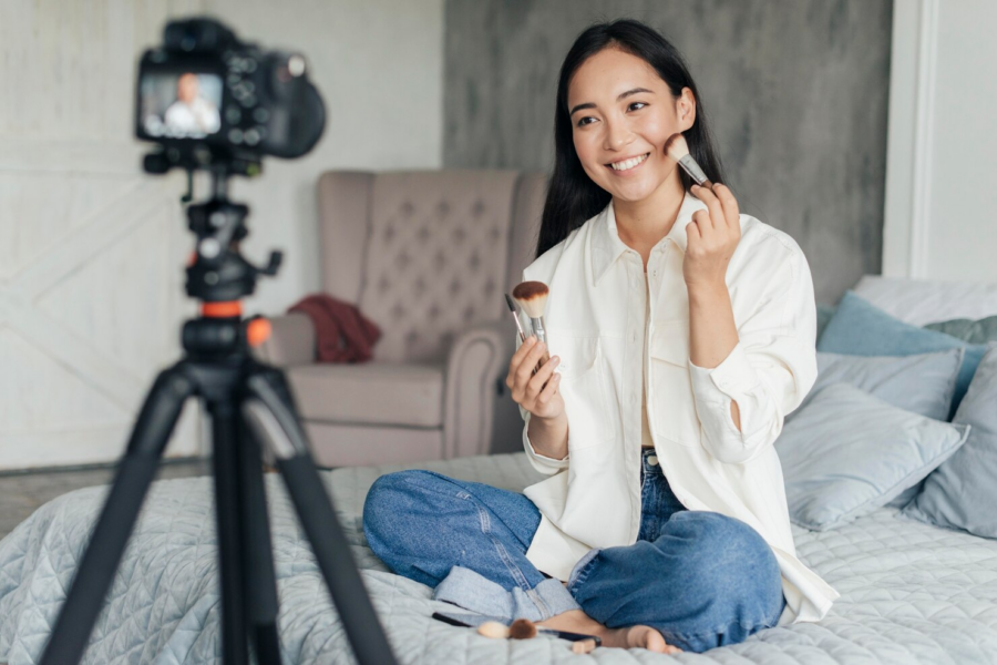 The Art of Content Creation: Becoming a Social Media Influencer ...